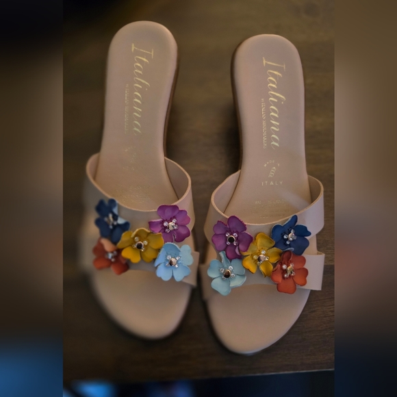 Italina | Shoes | Italina Womens Sandals With Colorful Floral Accents ...